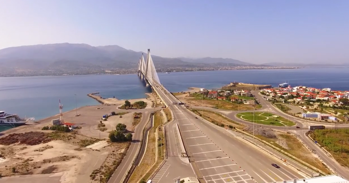 More sustainable and safer bridge lighting in Greece
