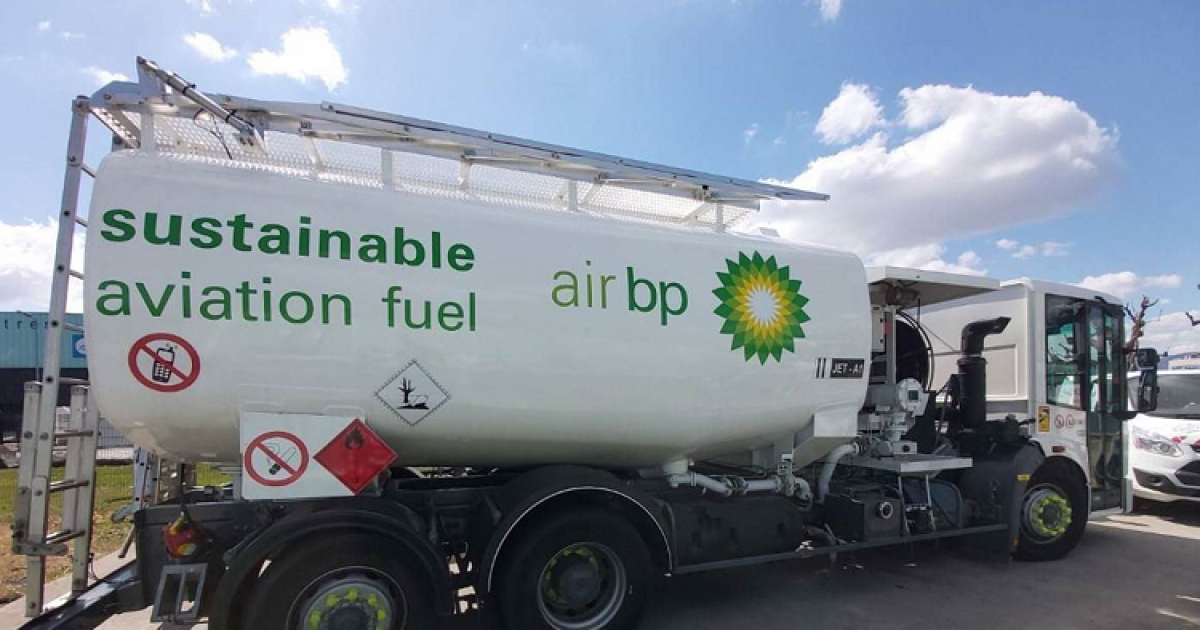 Biokerosene: from black gold to green gold?