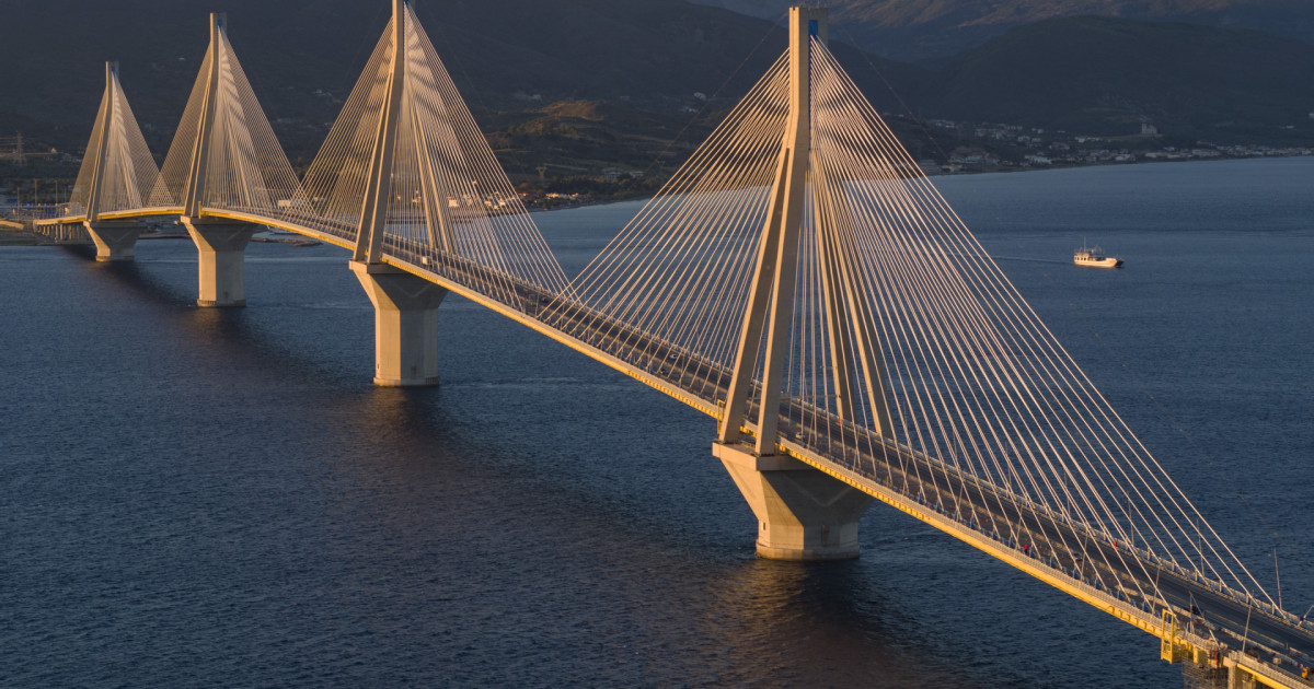 Dive into the underwater inspection of the Rion-Antirion bridge